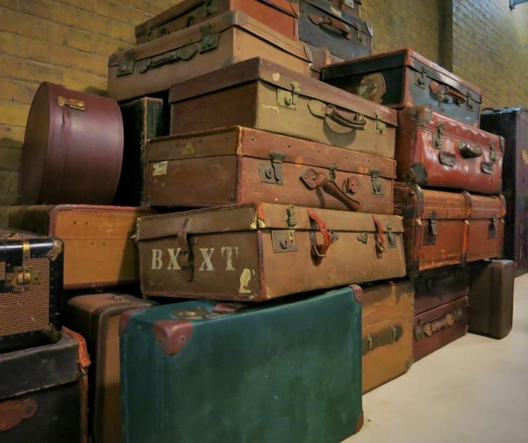 Harry Potter Private Tour in London The Magic Continues - St Pancras Station & Flying Car Scene