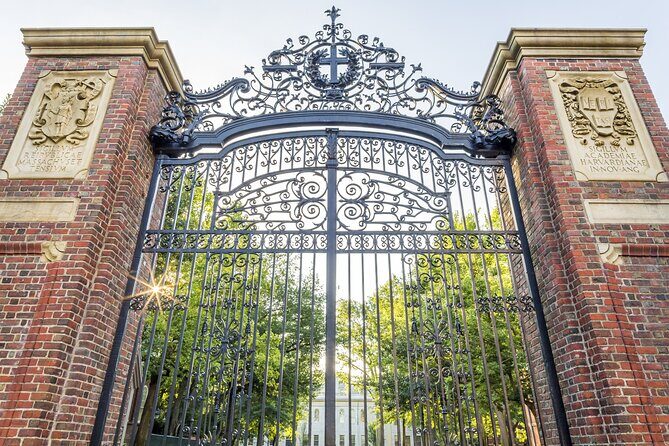 Harvard Square and University Smartphone Guided Audio Walking - A Detailed Look at the Tour Experience