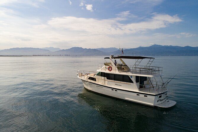 Hatteras 58-61' Luxury Yacht in Puerto Vallarta & Nuevo Nayarit - A Closer Look at the Experience