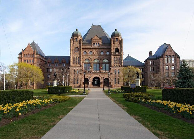 Haunt Hunt Walking Tour in Toronto - Key Points