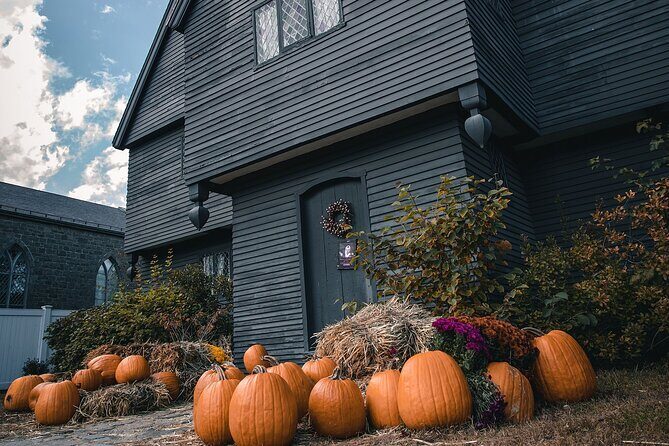 Haunted Salem: Witch Trials and Ghosts Tour - What to Expect