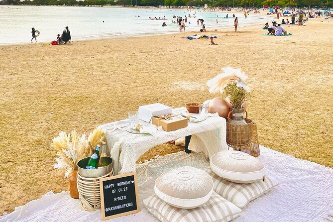 Hawaii Beach Picnic Date - Key Points
