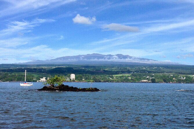 Hawaii Volcanoes National Park and Hilo Highlights Small Group Tour - Itinerary Breakdown: From Volcanoes to Waterfalls