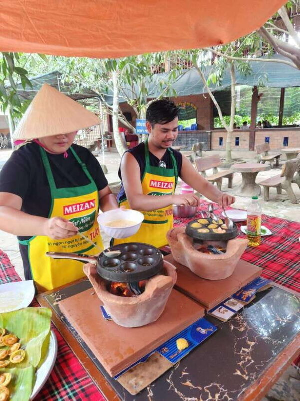 HCM: Authentic Mekong Delta - Boat, TukTuk, Khot Cake Making - What Makes This Tour Stand Out?