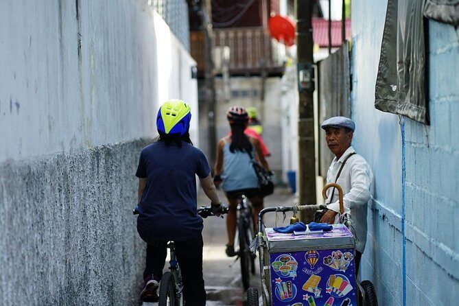 HD-03 WangLang cycling to see rare royal barge museum and riverside communities - What the Tour Entails: A Step-by-Step Look