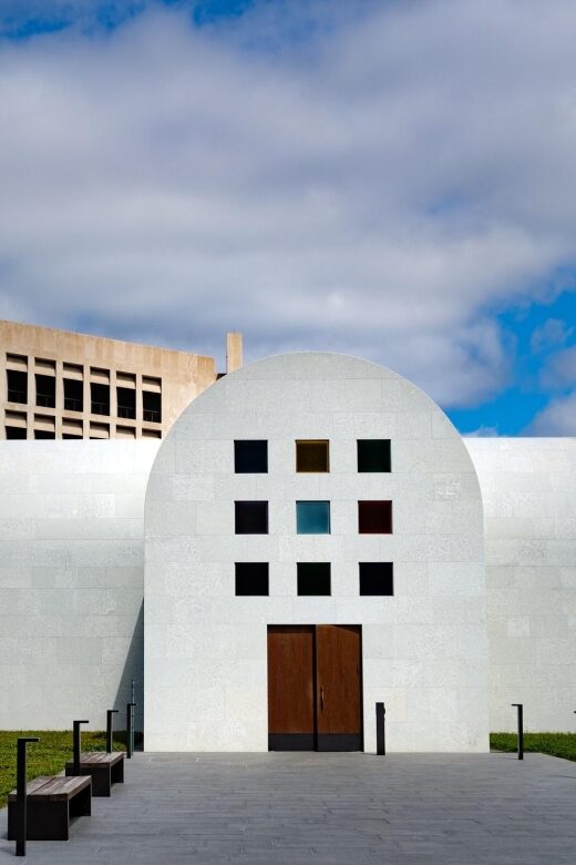 Heartbeats of Austin: A Romantic Journey Through Time - Key Points