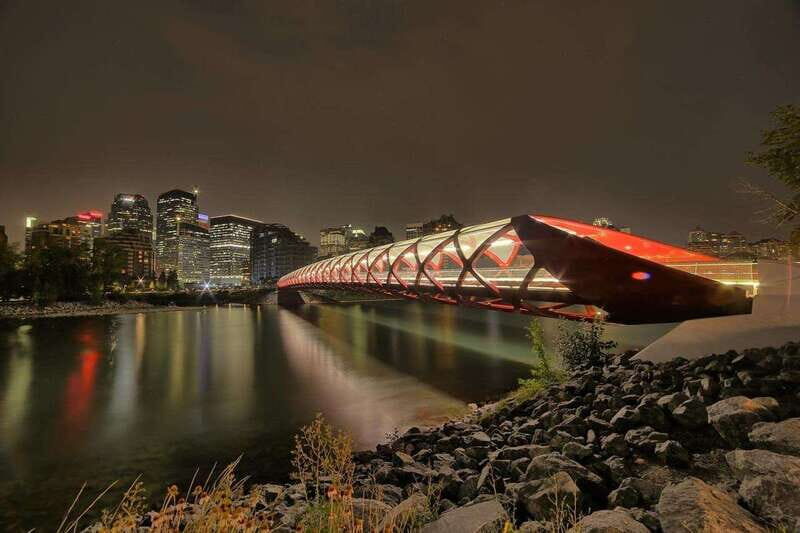 Heartwarming Walking Tour in Calgary for Those in Love - Deep Dive Into Highlights and Stops
