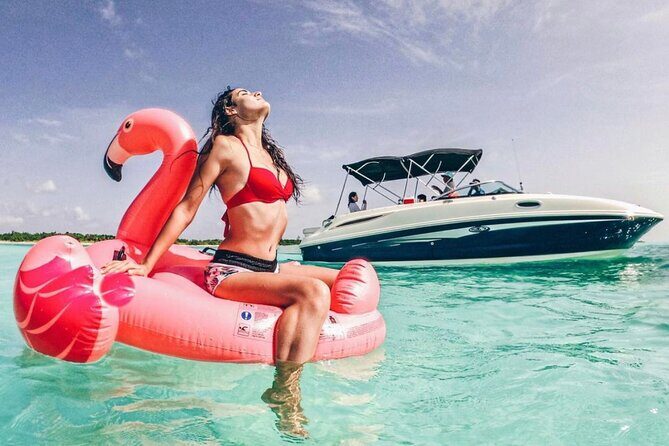 Heaven Snorkeling on a Private Boat with Champagne and Lunch - Key Points