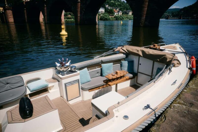 Heidelberg: Private boat trip with captain, 1.5 hours, up to 12 guests, from $40 per person - Key Points