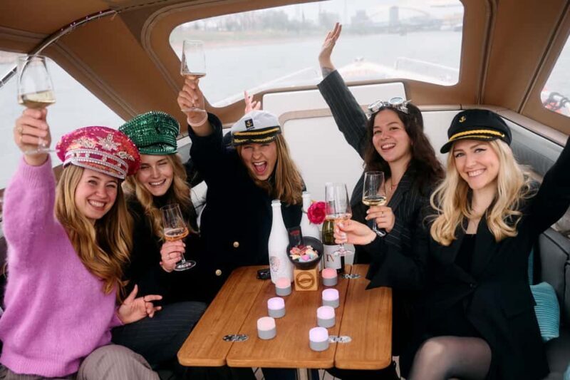 Heidelberg: Private boat trip with captain, 1.5 hours, up to 12 guests, from $40 per person - FAQ