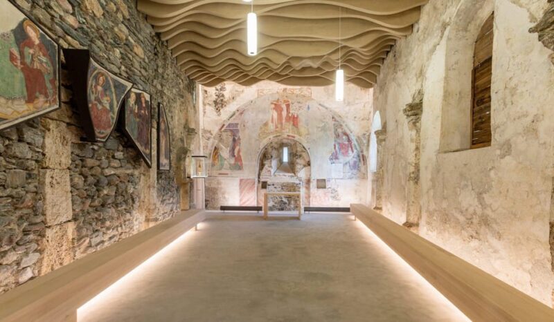 Heinfels Castle: An exclusive guided tour by night - Accessibility and Considerations