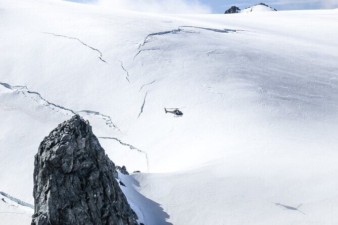 Helicopter Tour Including Glacier Landing from Queenstown - A Closer Look at the Helicopter Experience