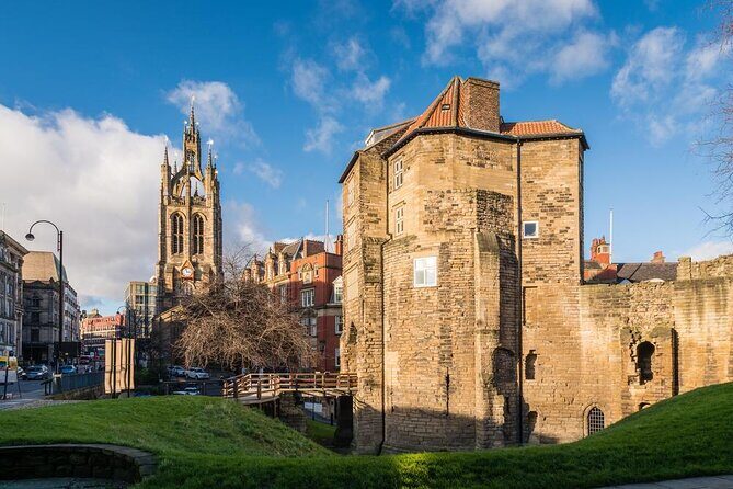 Hello Newcastle! Private Walking Tour - Key Points