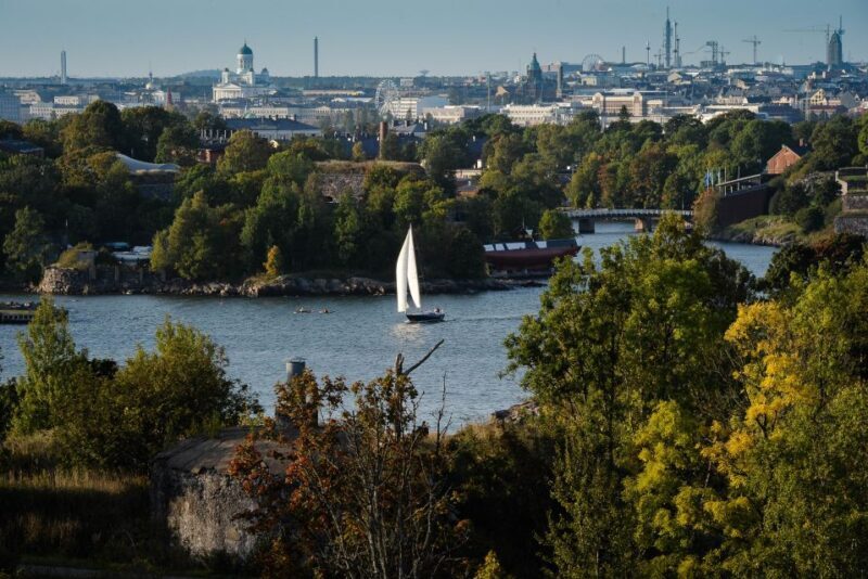 Helsinki: City and Outer Islands Guided RIB Boat Tour - Helsinki: City and Outer Islands Guided RIB Boat Tour