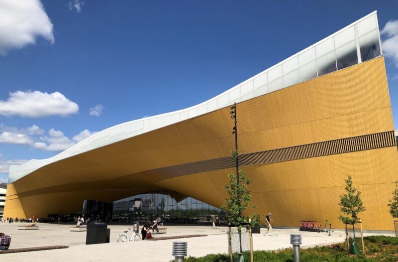 Helsinki: City Center Highlights Guided Minivan Tour - Exploring Helsinki in Comfort and Style