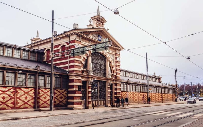 Helsinki: Private Culinary and Culture tour - Exploring the Old Market Hall