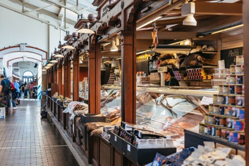 Helsinki: Private Walking Tour with a Local - Key Points