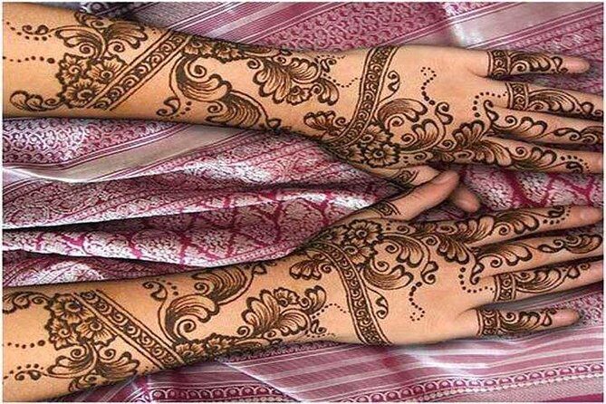 Henna application session with dinner - Key Points
