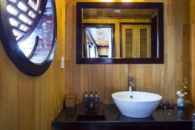 Hera Classic Cruise 2 Days 1 Night Halong Bay With BALCONY CABINS - What We Loved About the Hera Cruise