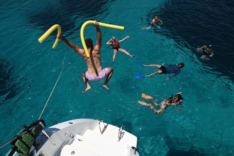 Heraklion Luxury Catamaran to Dia: Gourmet Lunch & Open Bar - FAQ