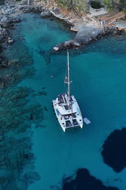 Heraklion Luxury Sailing Catamaran Dia Island | Gourmet Menu - Key Points