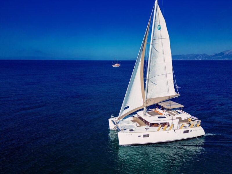 Heraklion: Private Catamaran Cruise to Dia with Meal&Drinks - Key Points