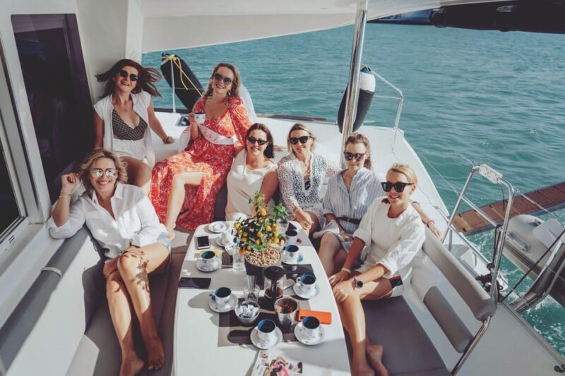 Heraklion: Private Catamaran Cruise to Dia with Meal&Drinks - Sunset or Morning Cruise: Choosing Your Ideal Time