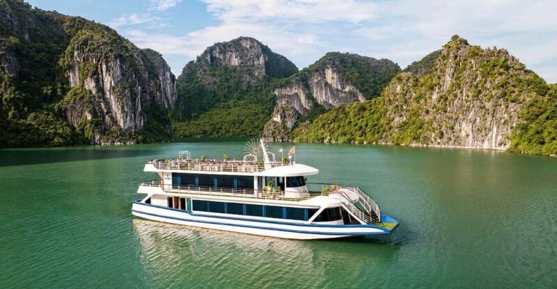 Hercules Luxury 5-star Day Cruise - What To Expect at Each Stage of the Day