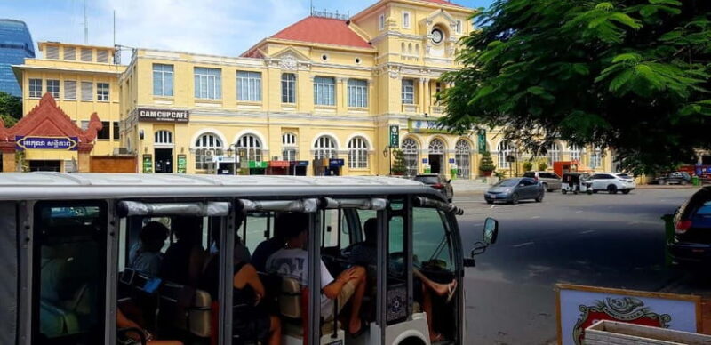 Heritage tour of Phnom Penh in electric bus - The Practical Side: Logistics and Value