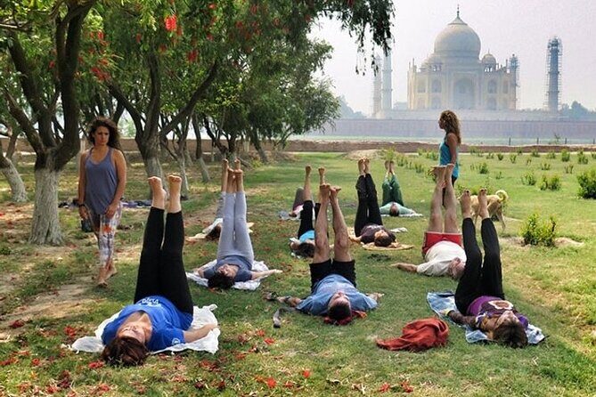 Heritage Walk Tour with Spiritual Yoga in AGRA - Shopping and Souvenirs in Agra Bazaars