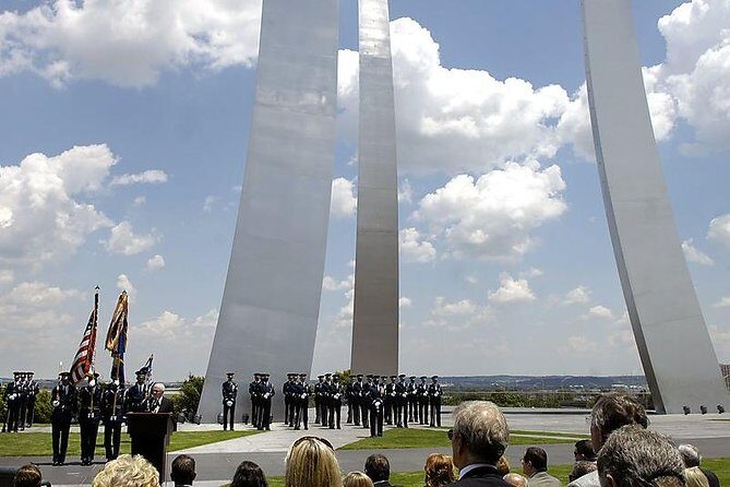 "HEROES OF FREEDOM" Shared Tour (4 Hours Military Tribute) - Who Should Consider This Tour?