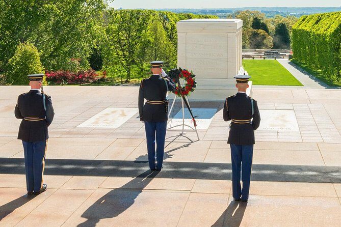"HEROES OF FREEDOM" Shared Tour (4 Hours Military Tribute) - FAQs