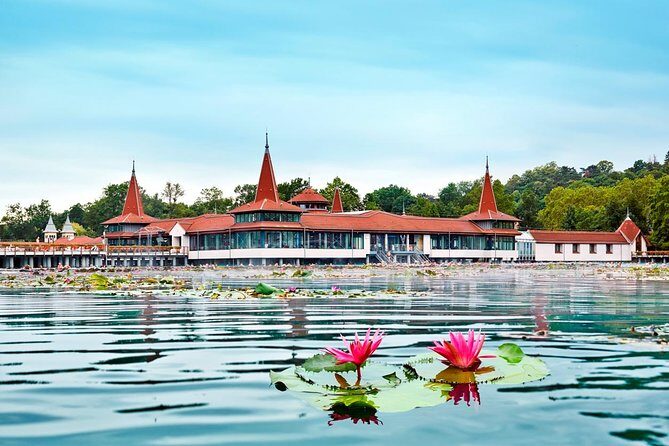 Heviz Thermal Lake, Keszthely town and castle private tour - Key Points