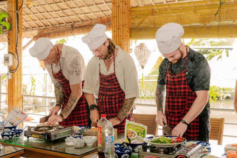 Hi An: Cooking Class, Market Visit, and Coconut Basket Boat - Key Points