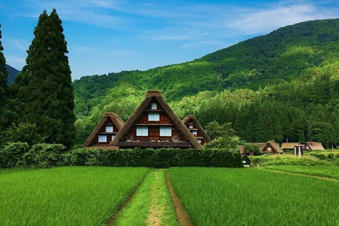 Hida Takayama and Shirakawago One Day Bus Tour from Nagoya - Key Points
