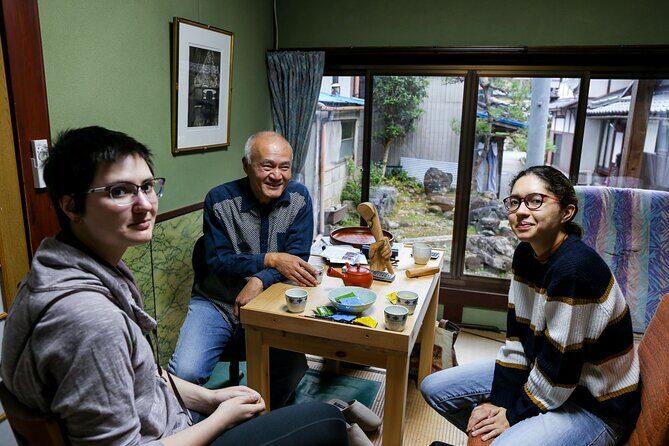 Hidden Craft Village and Nakasendo Historical Town Walking Tour - Authentic Experiences Praised by Travelers