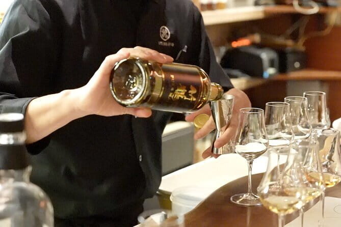 Hidden Gem Food & Whiskey Night Tour near Roppongi - The Itinerary: What You Can Expect