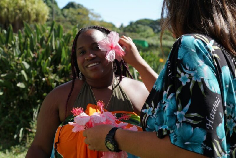 Hidden Gems of Oahu Circle Island Tour with Byodo-In Temple - The Macadamia Nut Farm and Dole Plantation