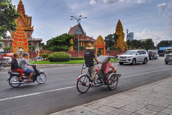 Hidden Phnom Penh City Tour, Royal Palace, Wat Phnom - Who Will Benefit Most?