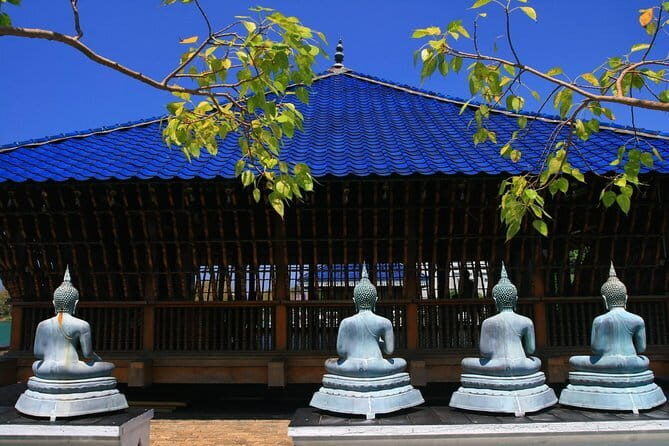 Highlights Colombo Day Tour with Afternoon High Tea in Kingsbury Hotel - FAQs