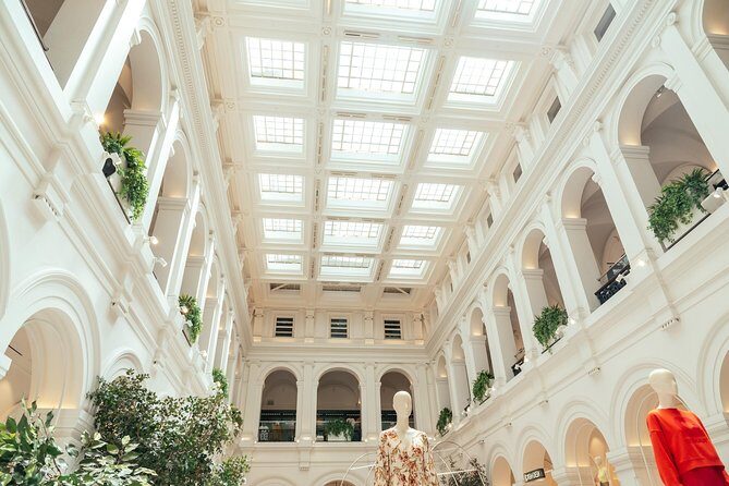 Highlights & Hidden Gems With Locals: Best of Melbourne Private Tour - Neighborhoods and Local Flavors