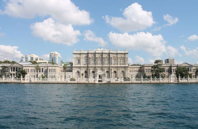 Highlights of Asia & Europe, Coach & Cruise tour Small Group - FAQs