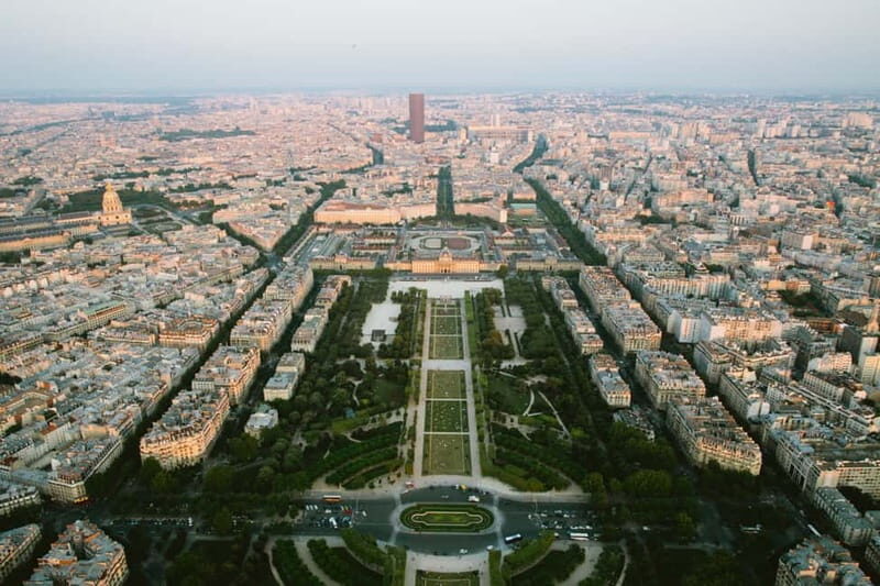 Highlights of Paris Bike Tour in English or Dutch - Key Points