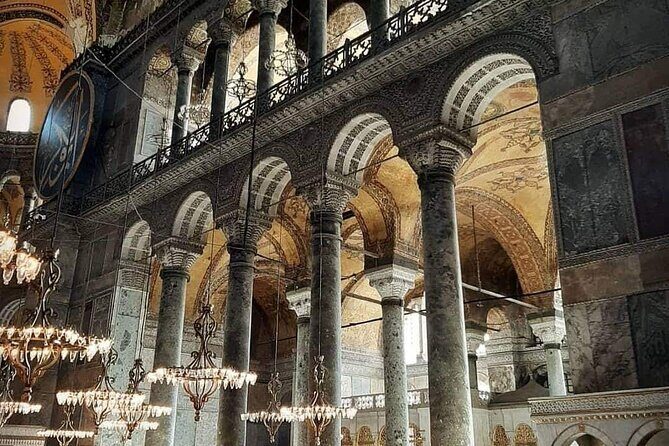 Highlights of stanbul's Old Town with Private Guiding Service - Key Points
