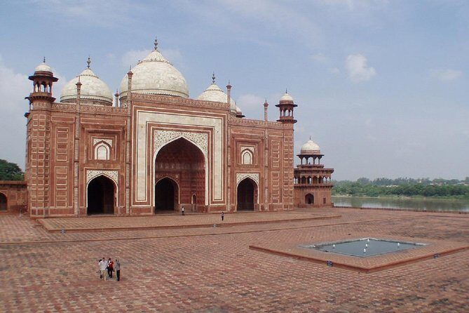 Highlights of the Agra (Guided Half Day Sightseeing City Tour) - The Experience: How It Comes Together