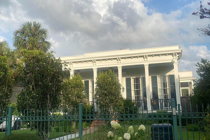 Highlights of the New Orleans Carrollton Neighborhood - The Itinerary in Detail