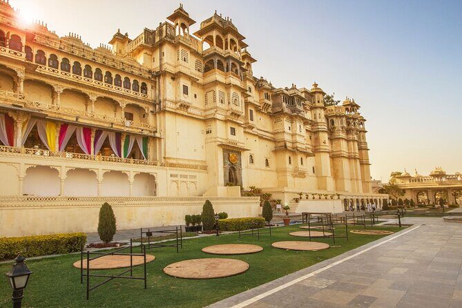Highlights of the Udaipur (Guided Half Day Sightseeing City Tour) - Key Points