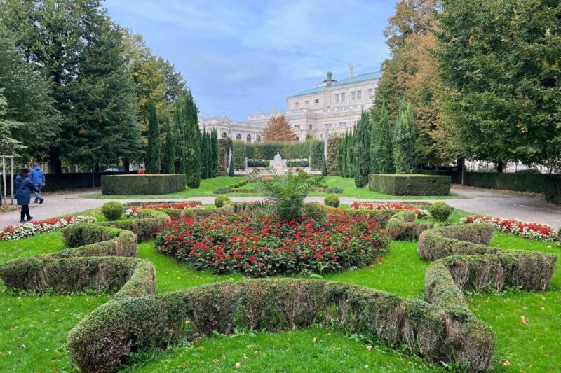 Highlights of Vienna with Cathedral, Private Walking Tour - An In-Depth Look at the Tour