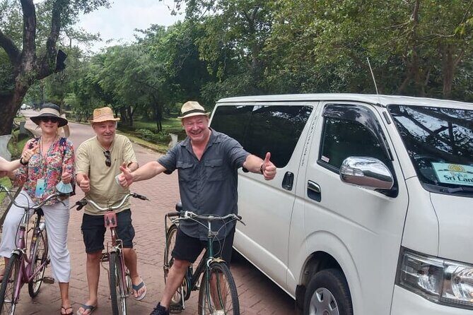 Highly recommended multi day tour in Sri Lanka - Day 5: Scenic Train Ride and Waterfalls