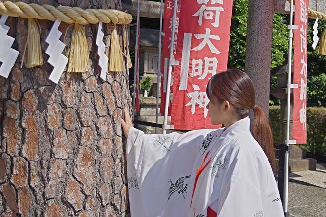 Hikawa Shrine Blessing and Ema Prayer Experience in Nakano - An In-Depth Look at the Experience
